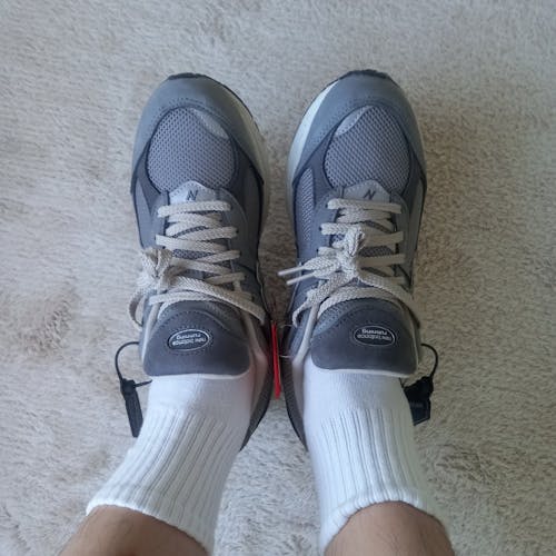 Lookbook - New Balance 2002R 'Shadow Grey' M2002RNM - Novelship