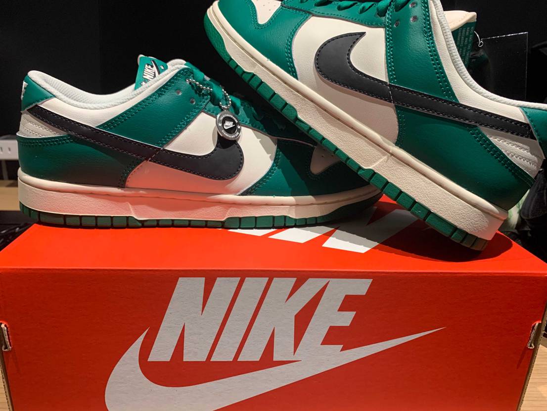 Lookbook - Nike Dunk Low SE 'Lottery' DR9654‑100 - Novelship