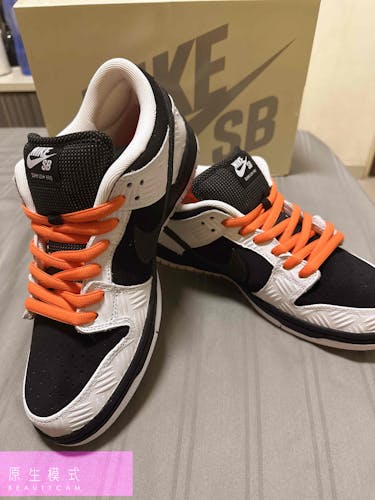 Lookbook - TIGHTBOOTH x Nike Dunk Low SB 'White' FD2629‑100 - Novelship