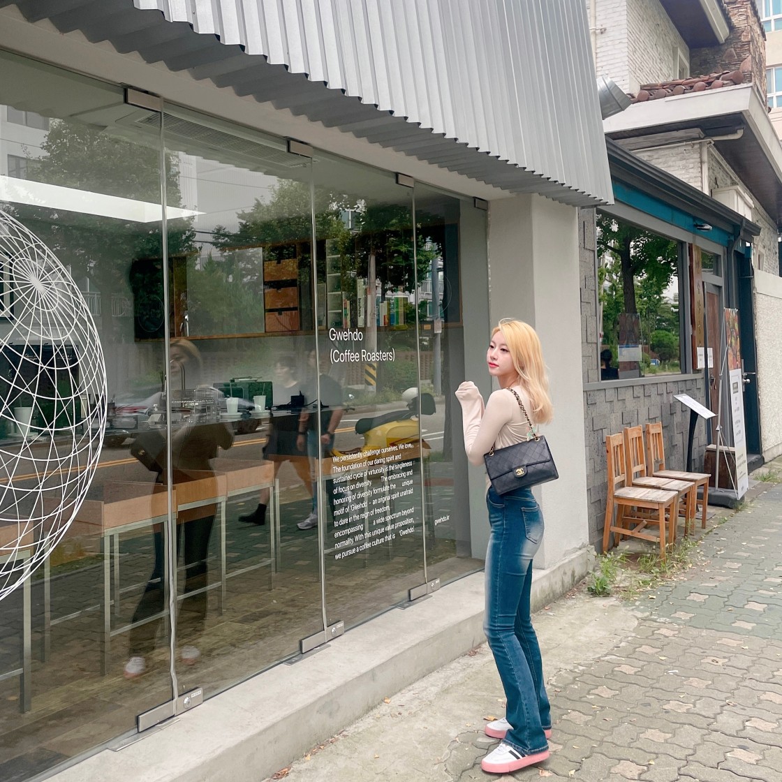 Lookbook - (Women) adidas Sambarose 'Valentine' EF4965 - Novelship