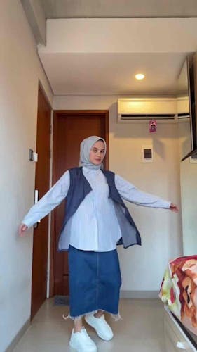 Lookbook - (Women) HOKA Bondi 8 'White' 1127952-WWH - Novelship