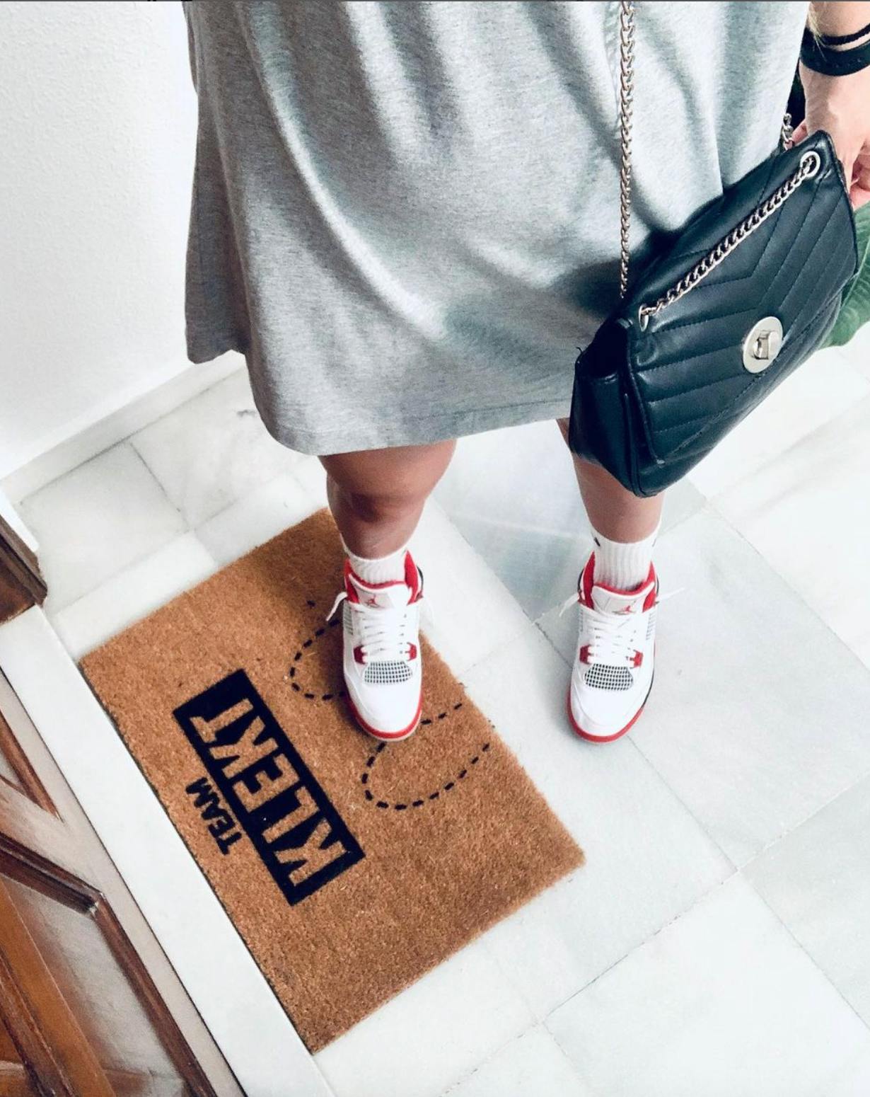 Lookbook - Air Jordan 4 Retro OG 'Fire Red' 2020 DC7770-160 - Novelship