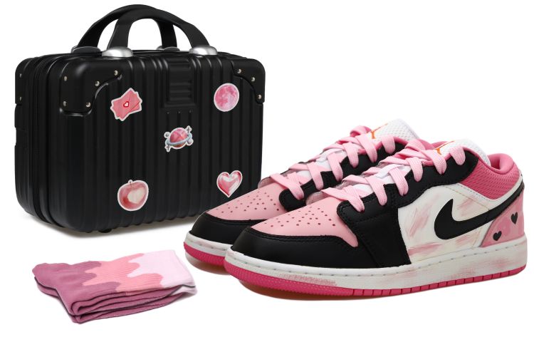 Buy [Custom Shoes] Air Jordan 1 Low 'Dopamine Floral Heart Black-White ...