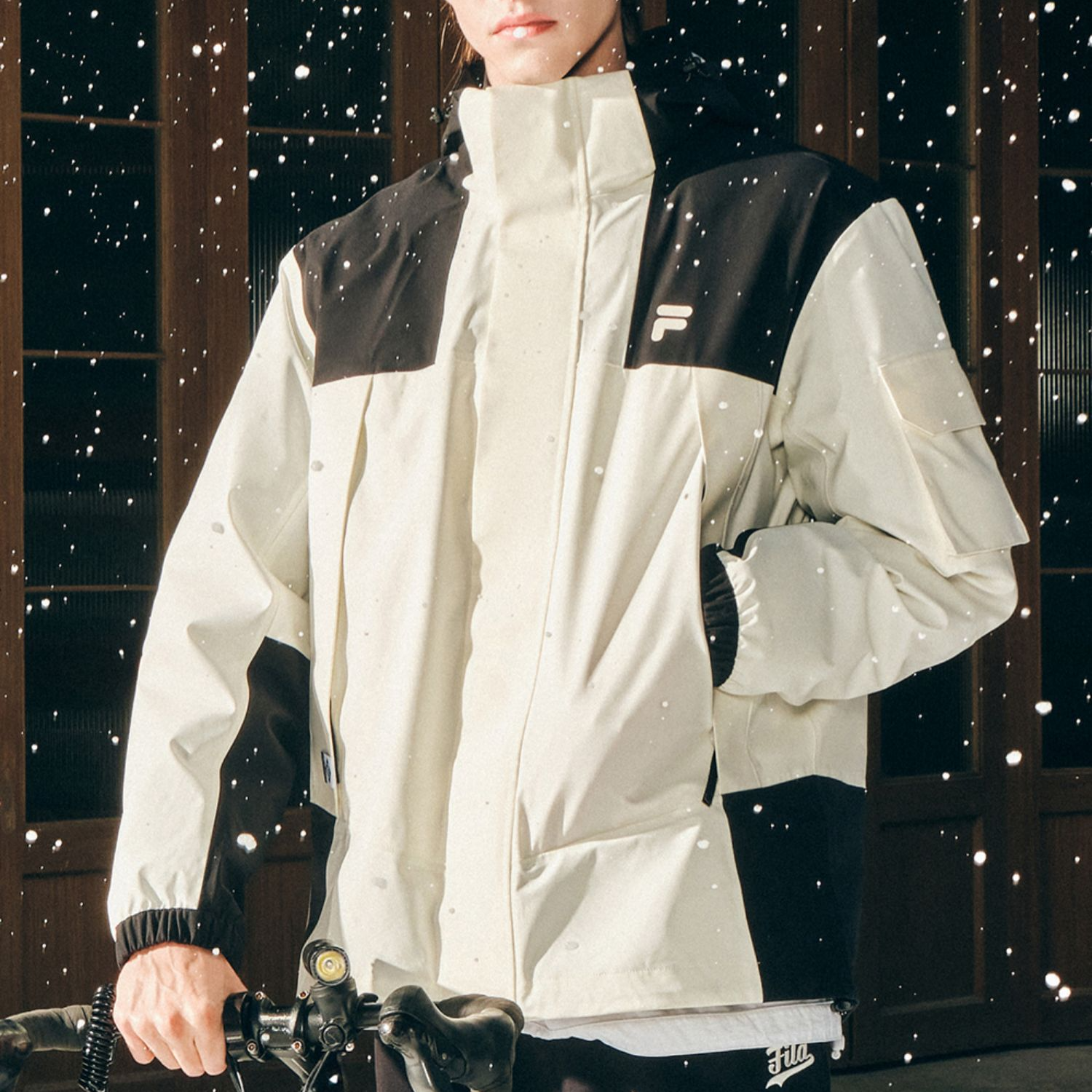 Beli FILA Fusion Outdoor Water-Repellent Thermal Down Jacket White ...