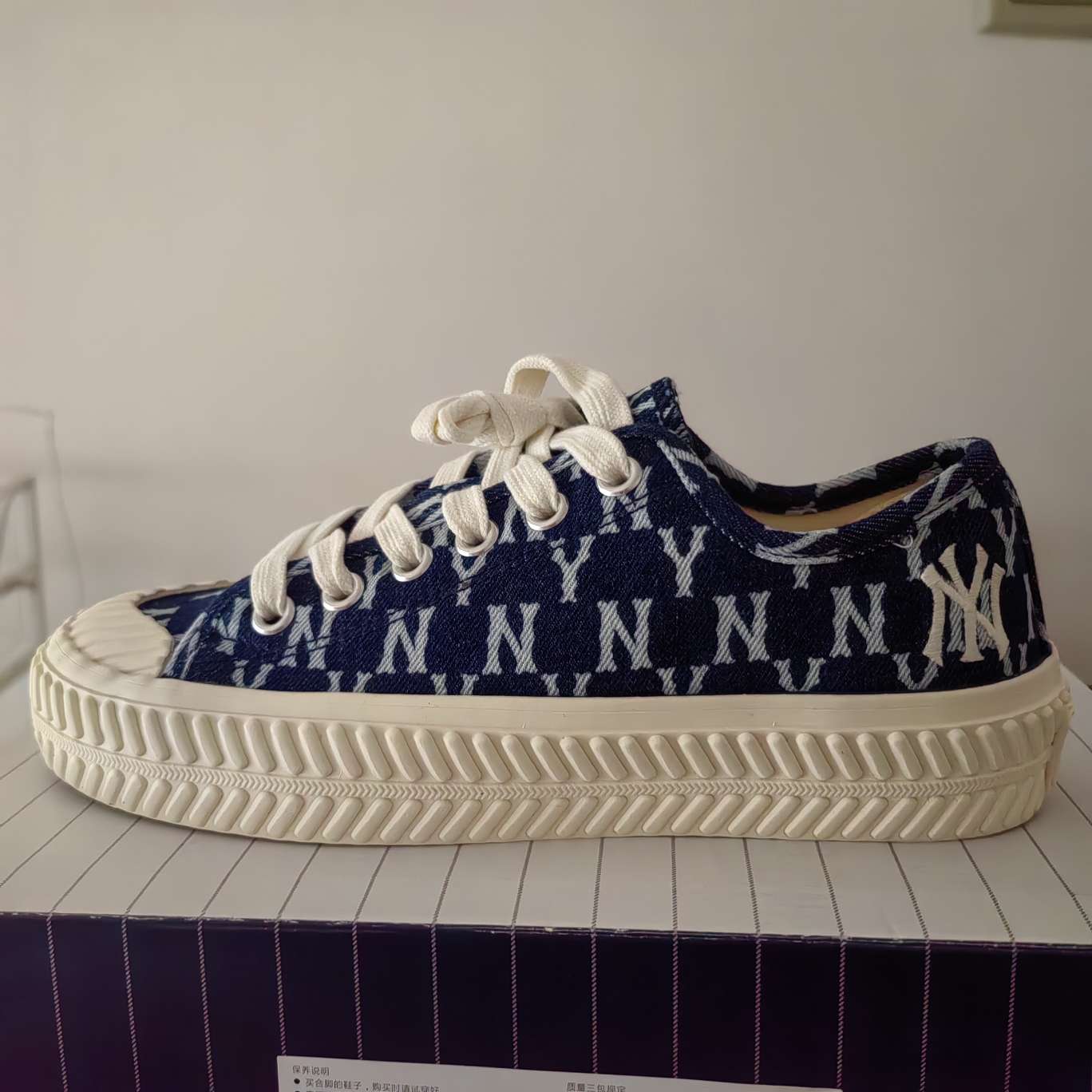 MLB New York Yankees Canvas 'Monogram Denim' 3ACVPM01N-50NYS ...