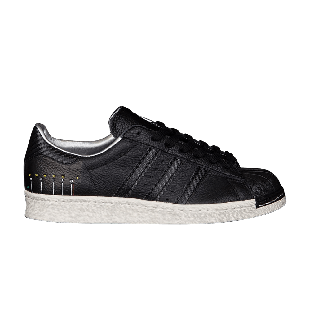 Beli Sneakersnstuff x adidas Superstar 'Camera' AF4277 - Novelship